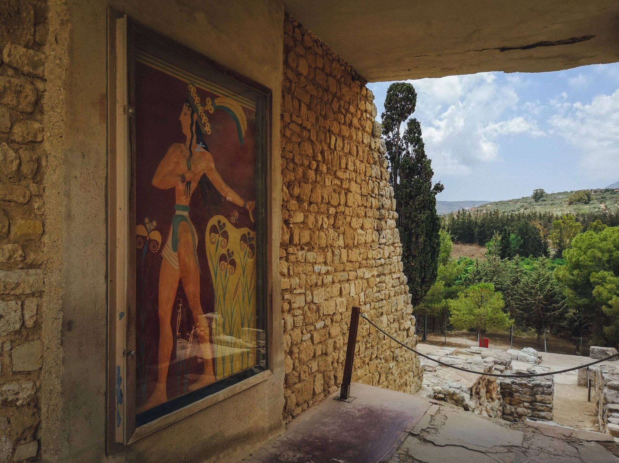 Knossos Palace Guide to History & Mythology | Connecting the Dots
